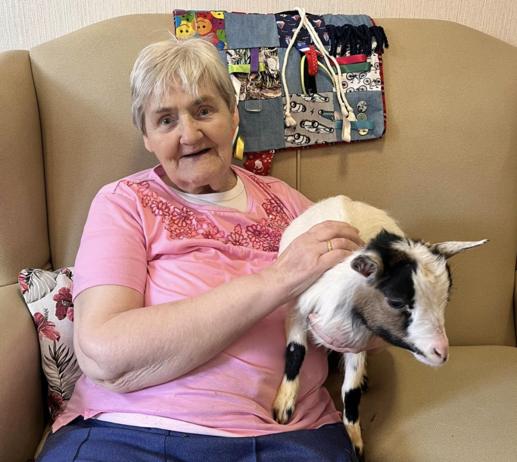 Enjoying the Sunshine at Massereene Manor – Hutchinson Care Homes